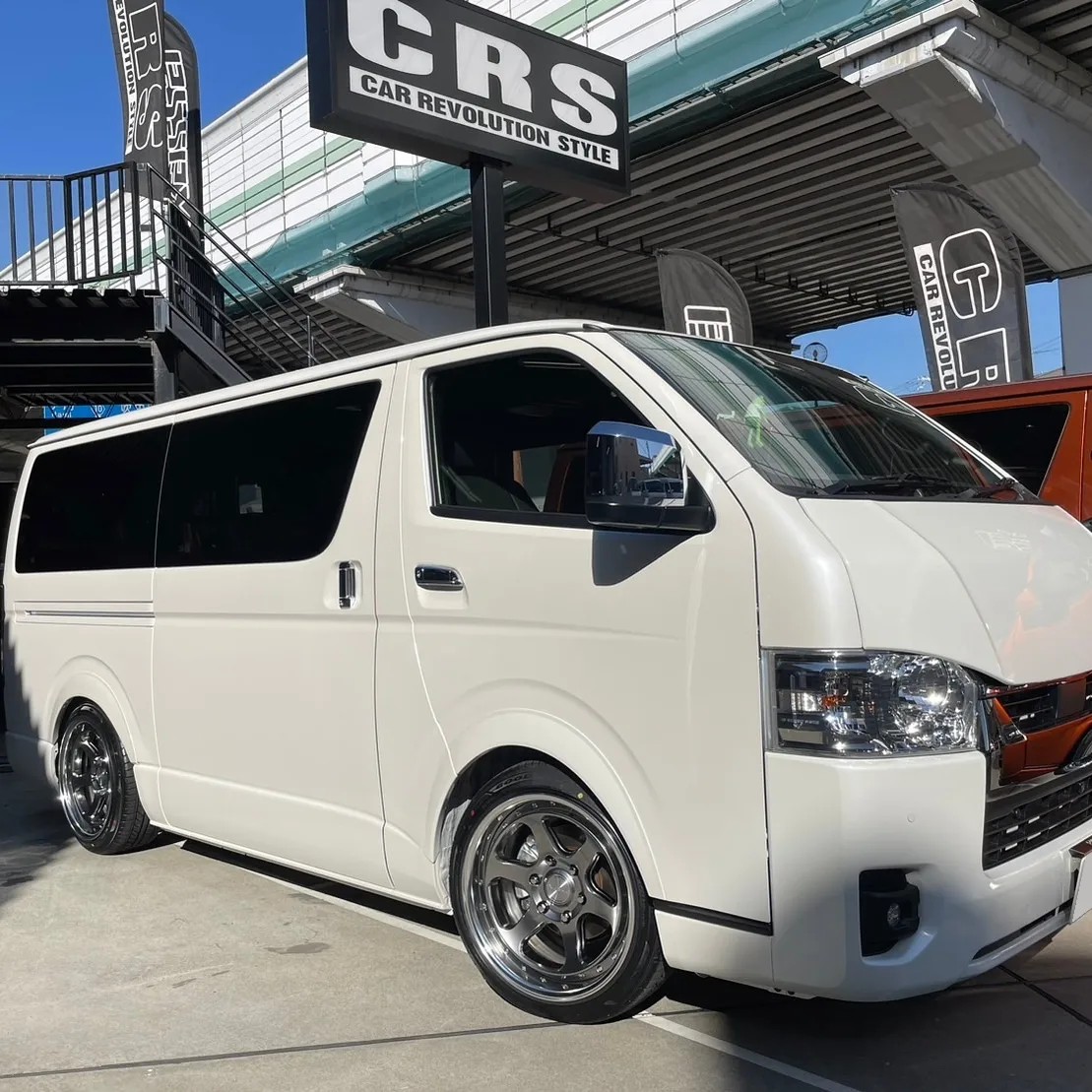 ＃57【お客様納車情報】CRS大阪店でご契約頂いた方のハイエースご紹介！ | 200系ハイエース・NV350キャラバン専門店 | カスタム ...